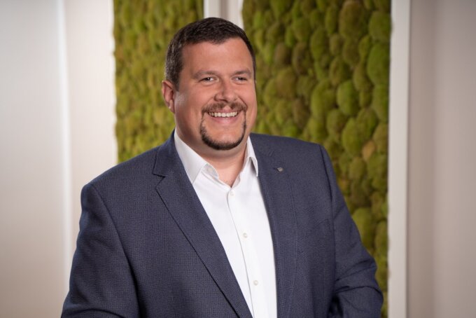 Work in Progress I: HELGOLAND 513 - Seriencamp